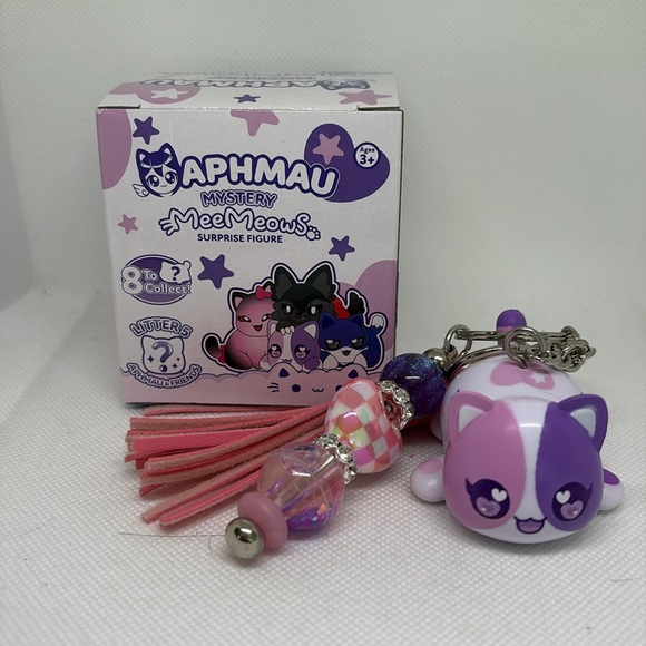 Aphmau | Office | Handmade Cat Keychain | Poshmark